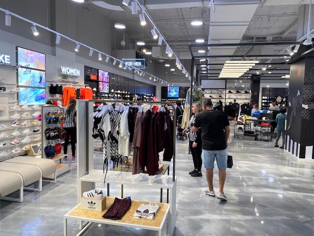 Foot Locker Bankstown Central - Focus Shopfit | Retail & Commercial ...